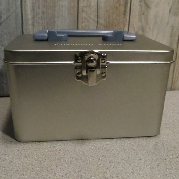 Elizabeth Arden | Makeup | Elizabeth Arden Silver Color Metal Box With ...